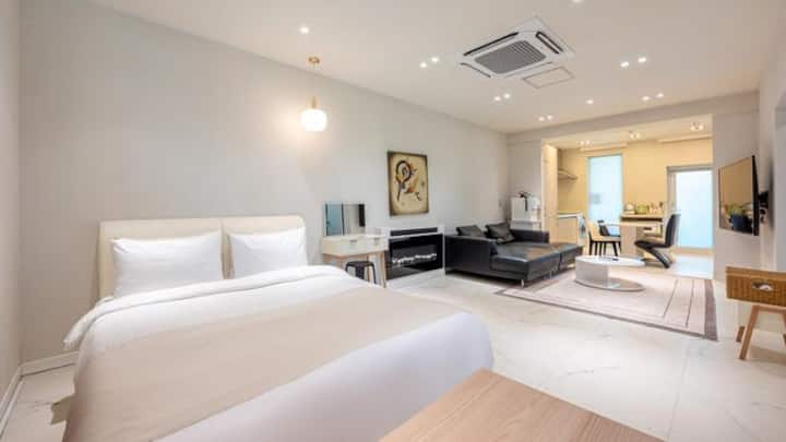 럭셔리한 분위기의 풀빌라 객실, 라온601 (애견불가,개별풀,기준2/최대4인) - Ansan-si