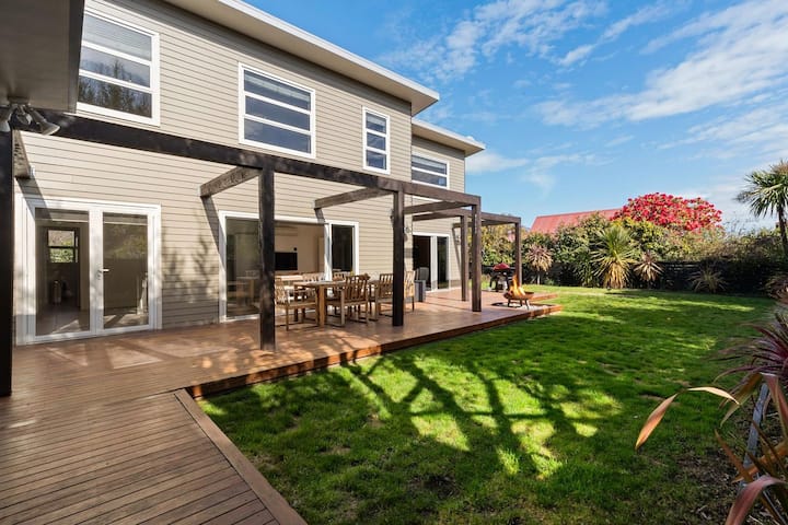 Whakata On Mcbride -