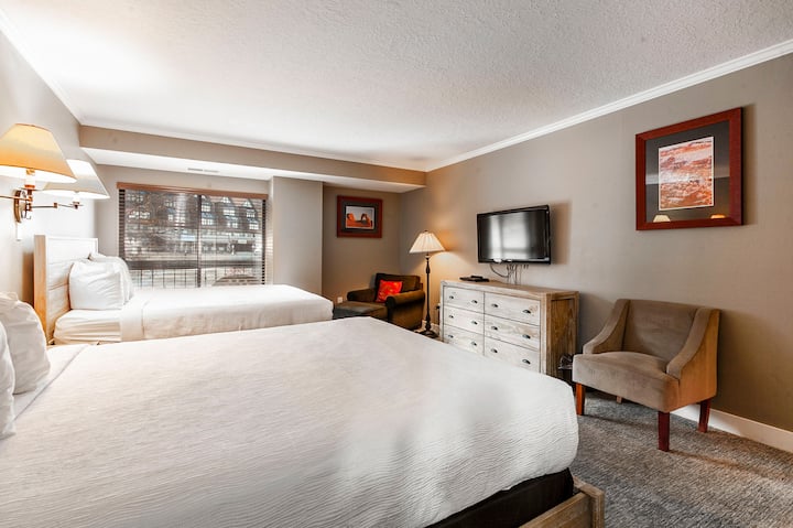 Shadow Ridge 201-1 | Walk 2 Ski | Pool & Hot Tub - Park City, UT