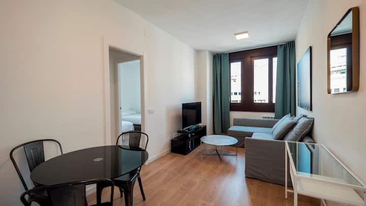 Confy 2 Bedrooms Apartment In Plaza Catalunya - Barcelona