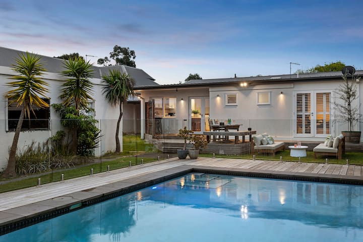 Birdrock Pool House | 500m From Beach - Mornington