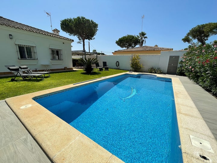 Villa Piratas, Avec Piscine Privée Et Jardin. - Chiclana de la Frontera
