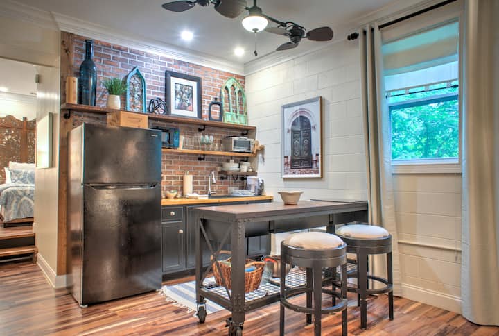 Cozy Studio | Near Downtown Avl + Biltmore Pass - Asheville, NC