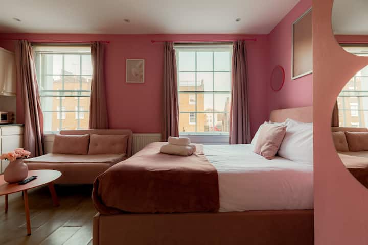 Go Pinky Or Stay Home Baker St Central London G7 - London