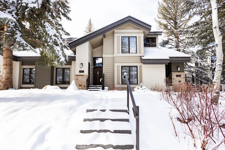 Ski-in Ski-out L Free Shuttle L Hottub L Fireplace - Avon, CO