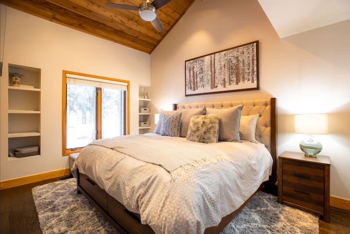 Ski-in Ski-out L Free Shuttle L Hottub L Fireplace - Beaver Creek, CO