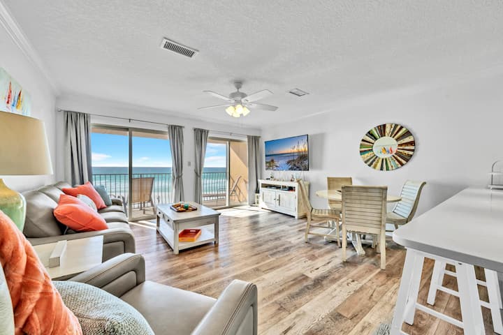 Beachfront, 2nd Story, Comm.pool, Chair Service - Destin, FL