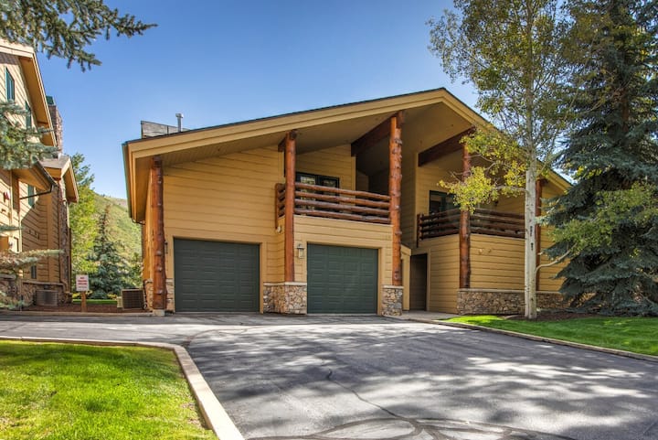 Deer Valley Awesome Views | Pet Friendly | Hot Tub - Park City, UT