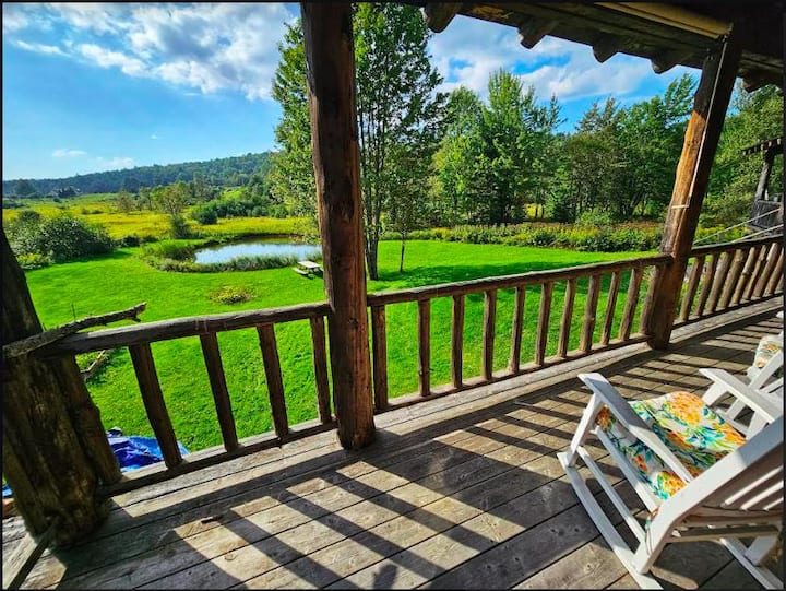Sweet Stowe Log Cabin Townhome Near Everything - Morristown, VT