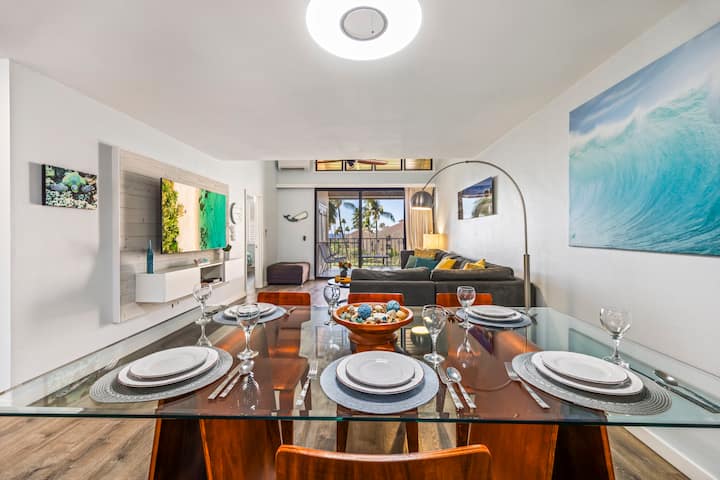 New Bathrooms! Modern Spacious Penthouse Oceanview - Kihei, HI
