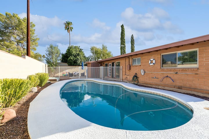 Family-friendly Desert Oasis - Tucson, AZ