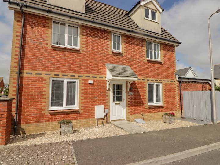 12 Clos Yr Wylan - Barry