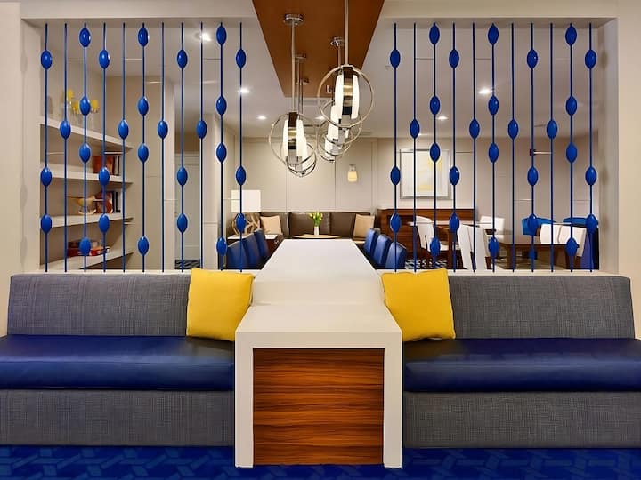 Princeton Stay With Free Breakfast & Outdoor Pool! - 普林斯頓
