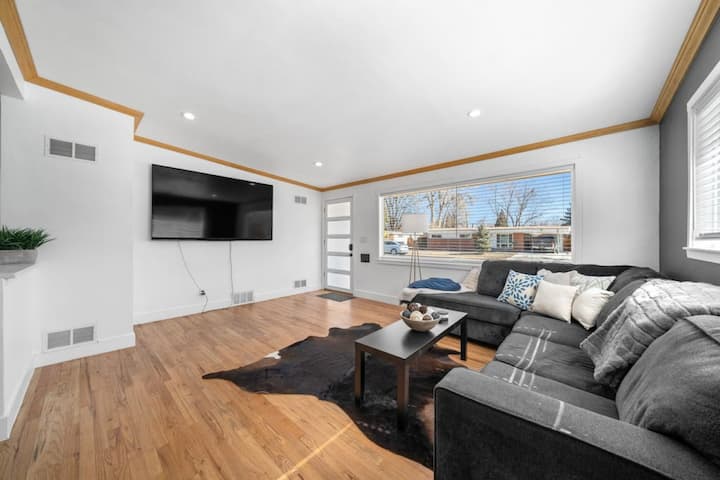 Modern Mid-century Home In Arvada - アーバダ, CO