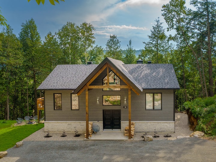 Russel Cliff | Tremblant • Spa, Détente & Ski - Mont-Tremblant