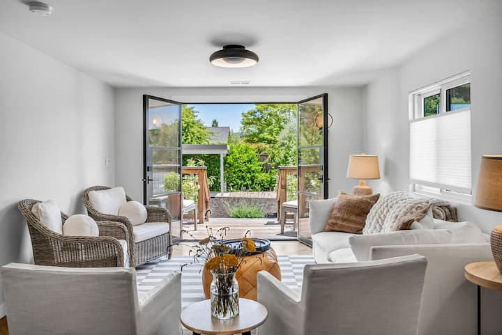 The Old Vine House *30+ Day Rental* - Sonoma, CA