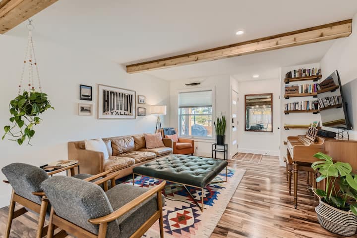 Casa Verde. Mid-century Charmer In Old Town! - Georgetown, TX