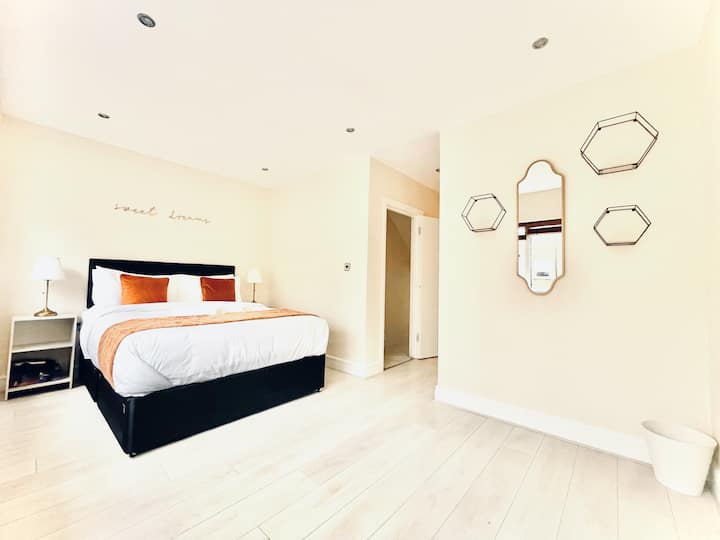 Second Nest Islington - London