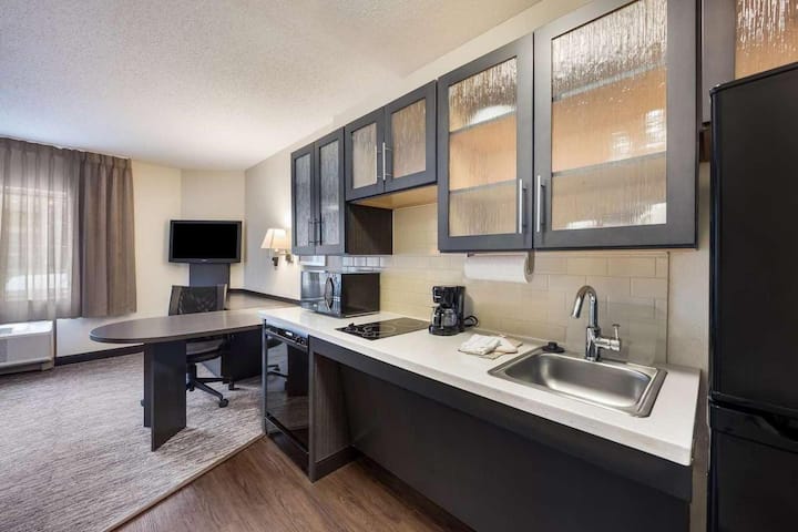 City Getaway In Chicago! Stay Near Brookfield Zoo! - Chicago O'Hare Airport (ORD)