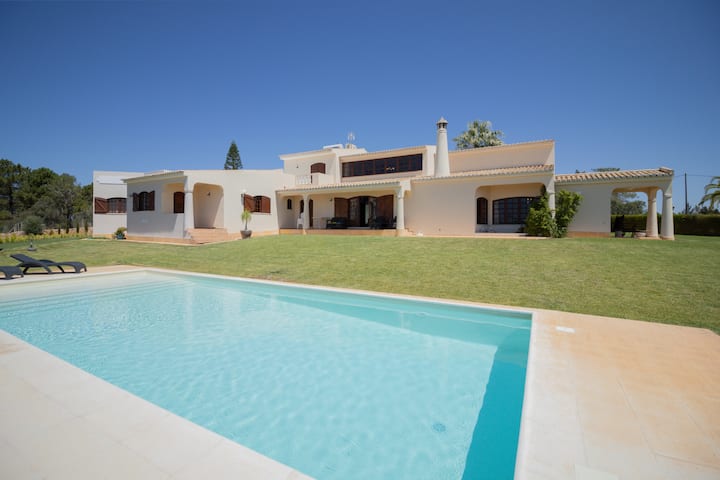 Villa Pétalas De Amor - V063 - Praia da Luz