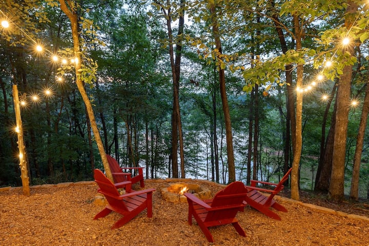 Private Cozy Lake Escape - Lake Lanier, GA