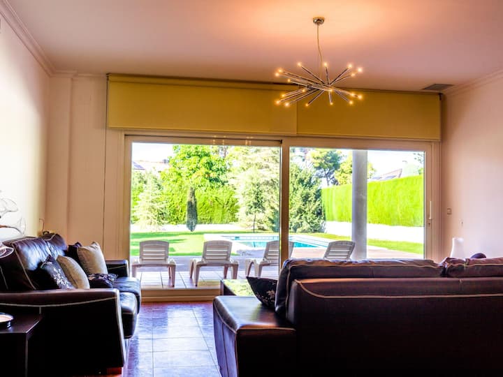 Casa Villa Chalet Con Piscina Y Jardín - La Pobla de Vallbona