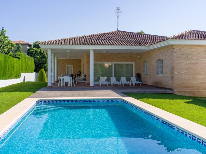 Villa Con Piscina, Jardín Y Aire Acondicionado - Cheste