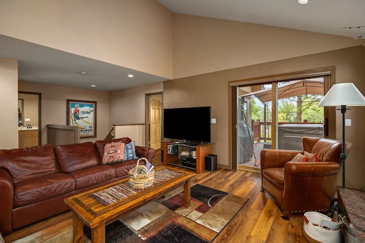 A Ducking Good Time! Ac, Hot Tub, Deck With Grill! - Steamboat Springs