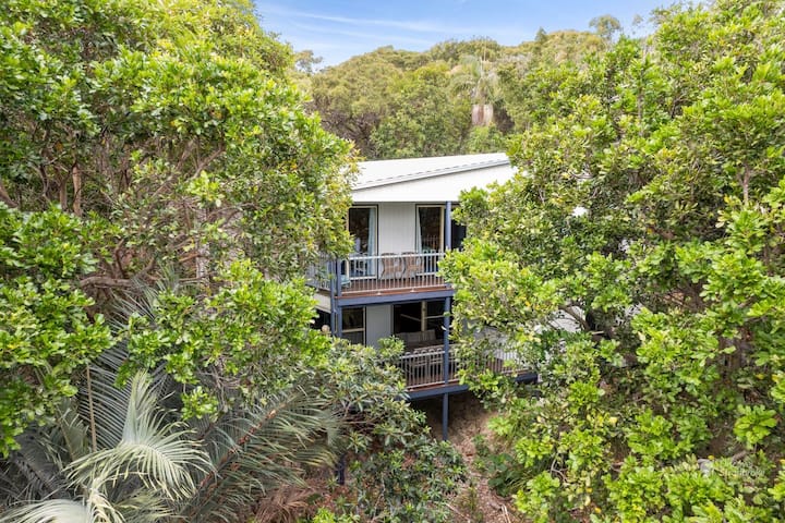 A Turtle House | By Discover Stradbroke - Moreton Island