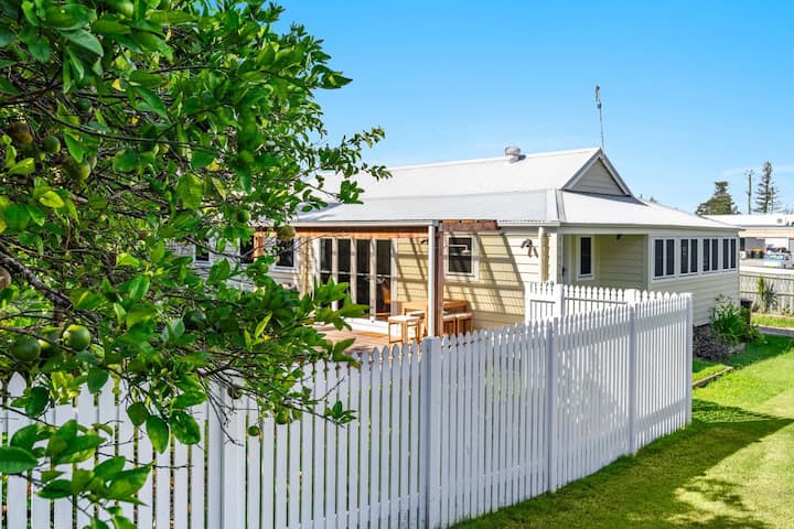 Lime Tree Cottage | Pet Friendly - Yamba