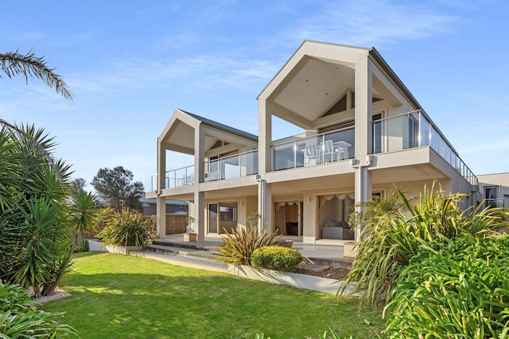 Sunset View Luxury | 4 Bedrooms With Sauna - Mount Martha
