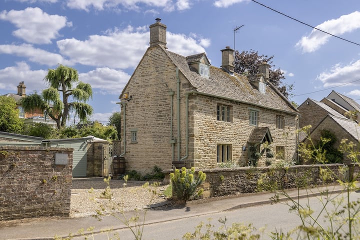 Picturesque Dog Friendly - Glebe Cottage - Stow-on-the-Wold