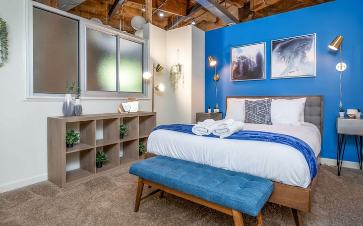100 Year-old Historic Brick 2br Loft |Large Patio2 - Duke University, Durham