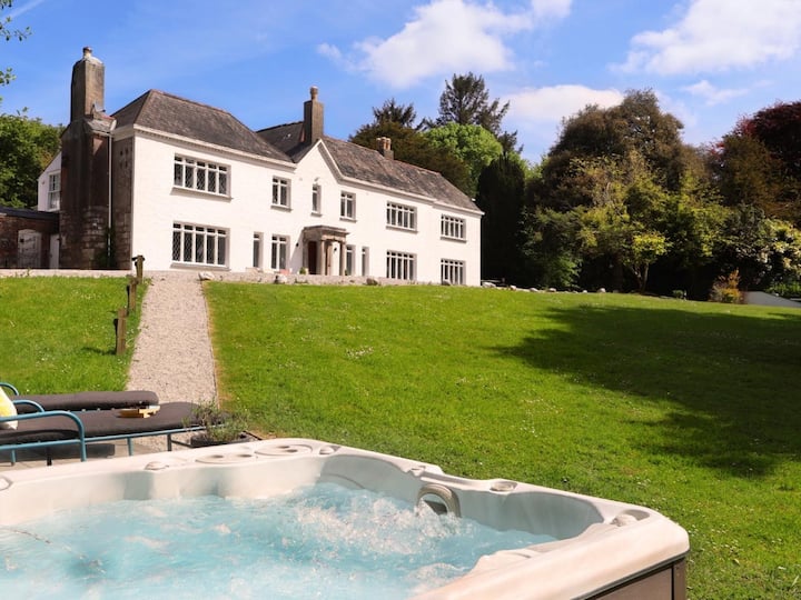8 Bed In Newquay (Oc-81510) - Wadebridge