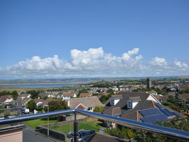 4 Bed In Northam (53701) - Bideford