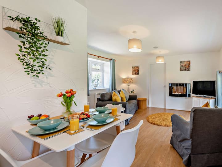 1 Bed In Westward Ho! (74819) - The BIG Sheep