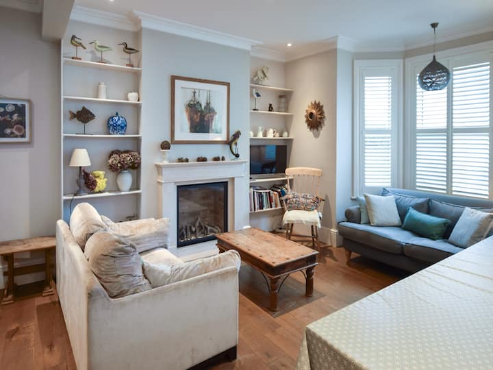 3 Bed In Eastbourne (86520) - Eastbourne