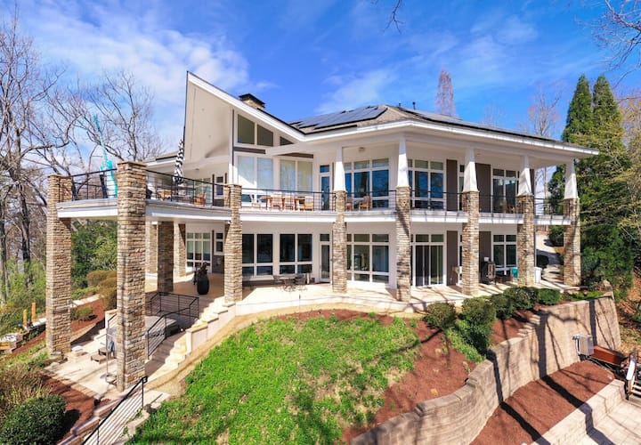 Exclusive 2+acre 180° Lakefront Views On Island - Lake Norman, NC