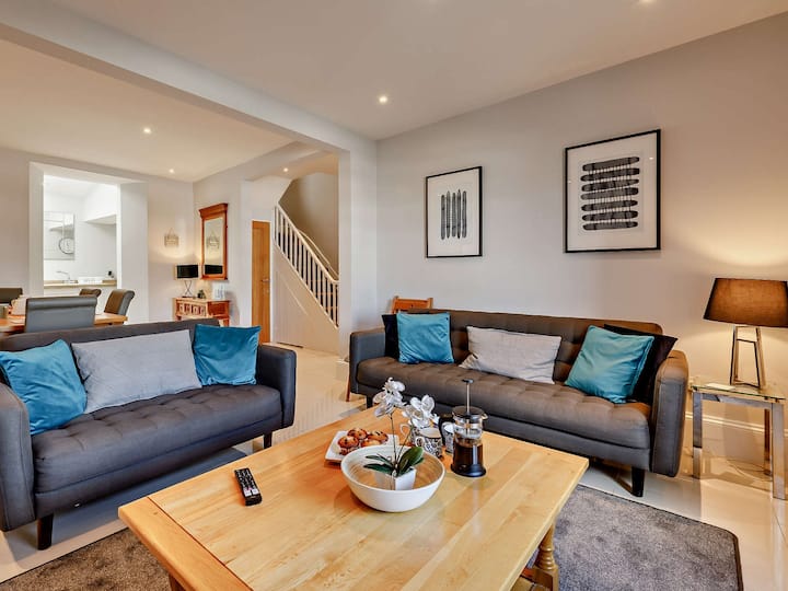 3 Bed In Brixham (78602) - Brixham