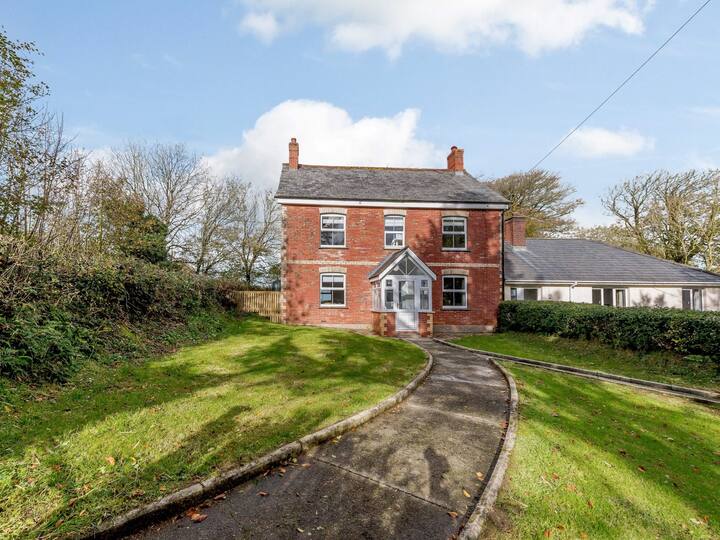 5 Bed In Milton Damerel (79454) - Holsworthy