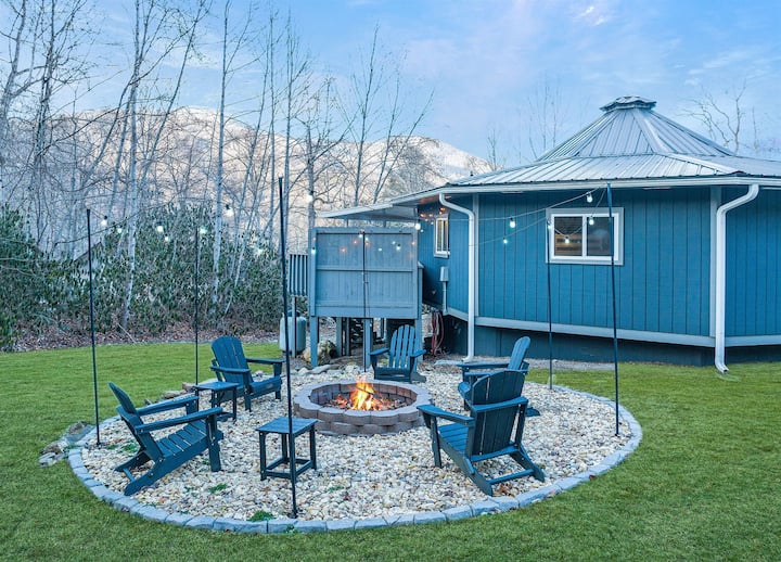 Seasonal Mtn View! Hot Tub,fire Pit,arcade,dogs Ok - Maggie Valley, NC
