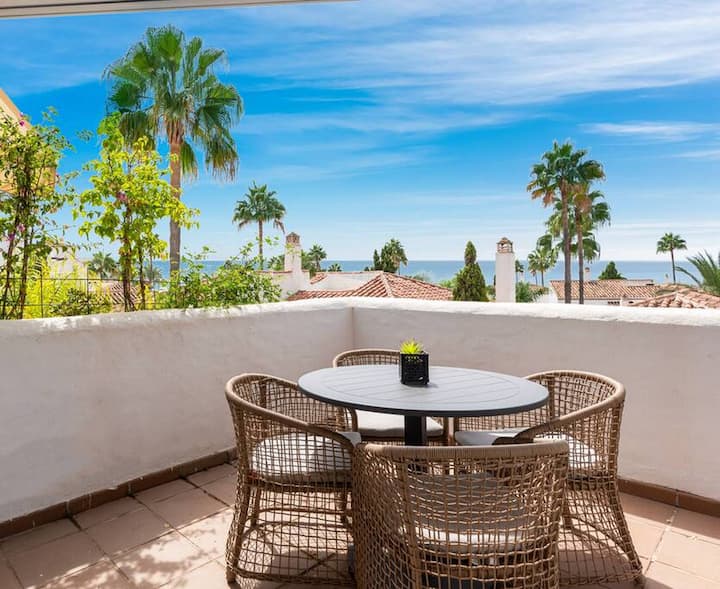 Georgous 3 Br Apart With Sea Views, Pool - Marbella
