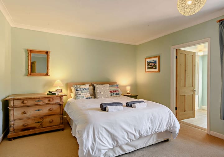 Bond Cottage - Cromer