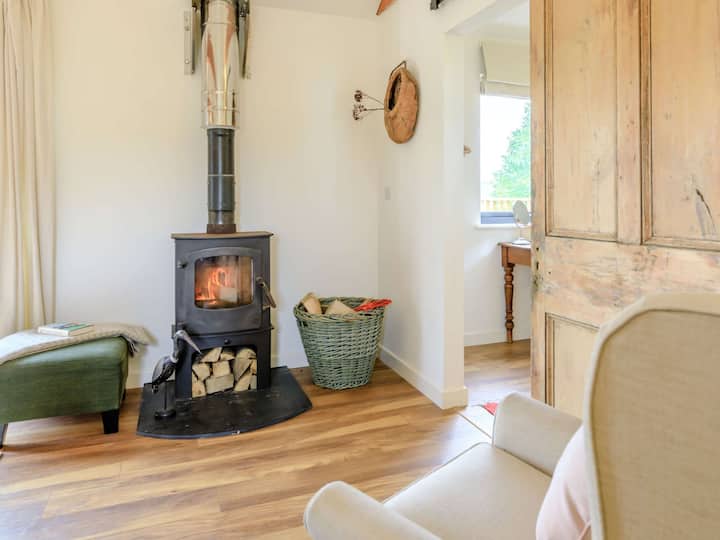 2 Bed In Barnstaple (87749) - North Devon District