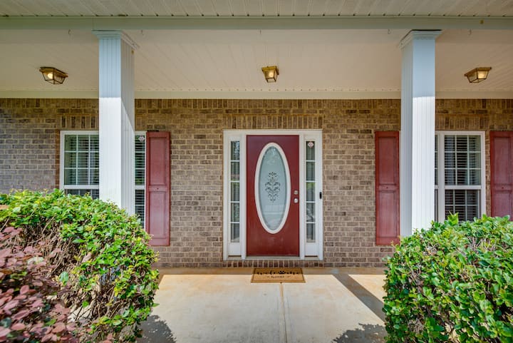 Inviting Austell Home: 14 Mi To Downtown Atlanta! - Six Flags Over Georgia, Austell