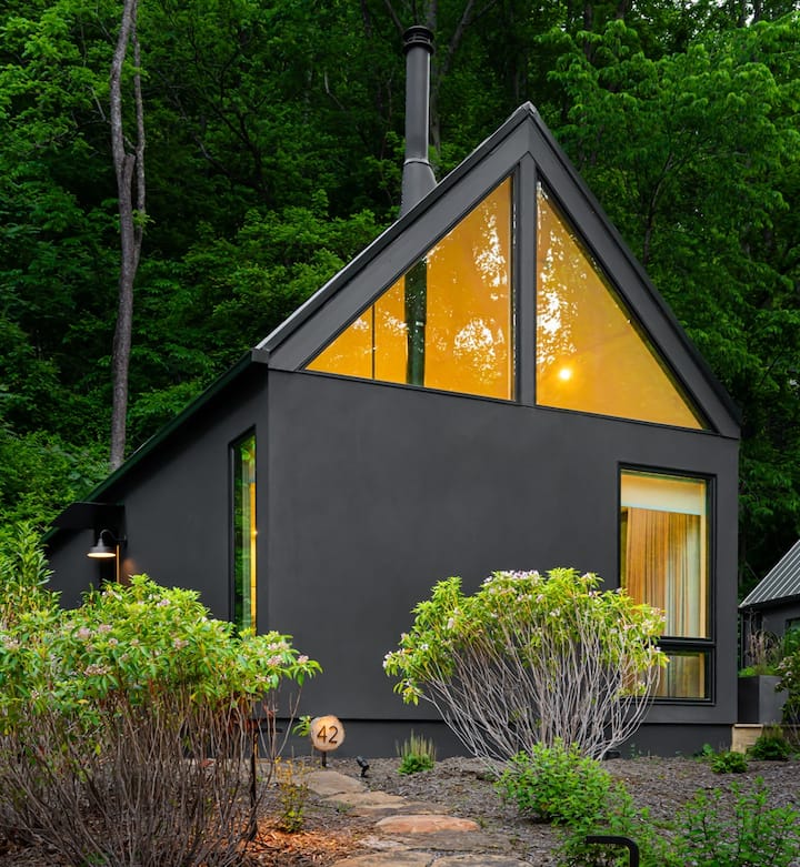 Tranquil Retreat Cabin| Hot Tub | Sauna |Woodstove - North Carolina