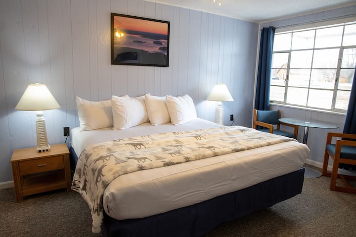 Isleview Motel Room 7 -10 Min Drive To Acadia! - Bar Harbor, ME