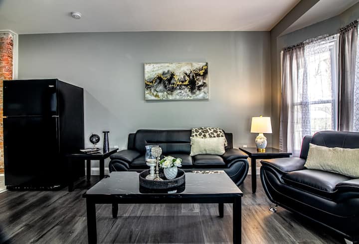 Modern 1br 1ba Apartment Close Falls And Casino - Aquarium of Niagara, Niagara Falls