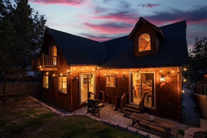Cozy Big Bear Hideout Retreat + Game Room - Big Bear Lake, CA