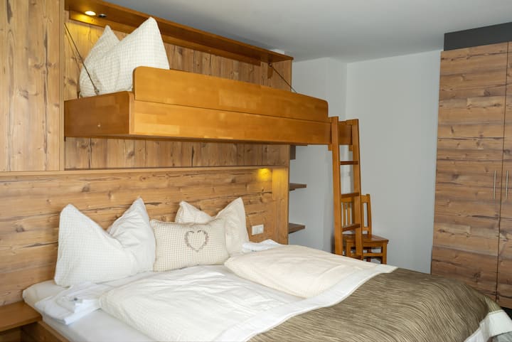 Apartment Kreuzjoch 142 - Naviser Hütte - Hintertux Glacier